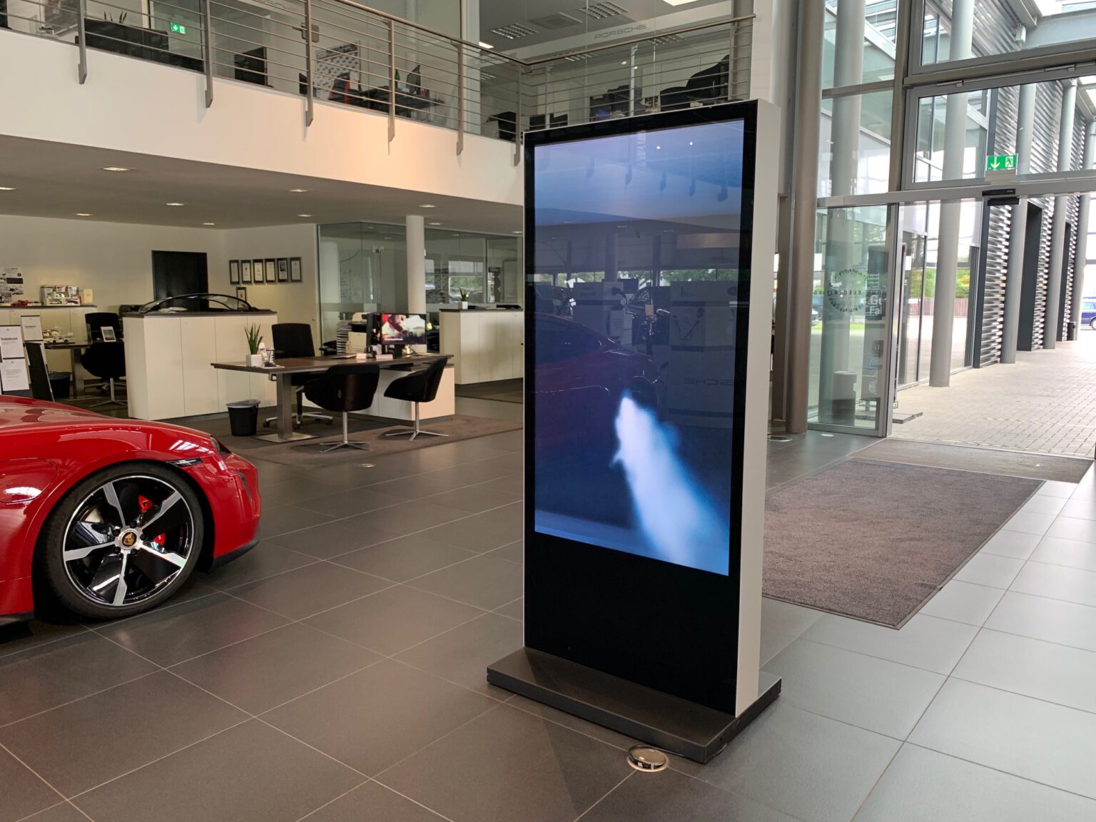 Elektronische Werbetafel | Schmid Werbesysteme